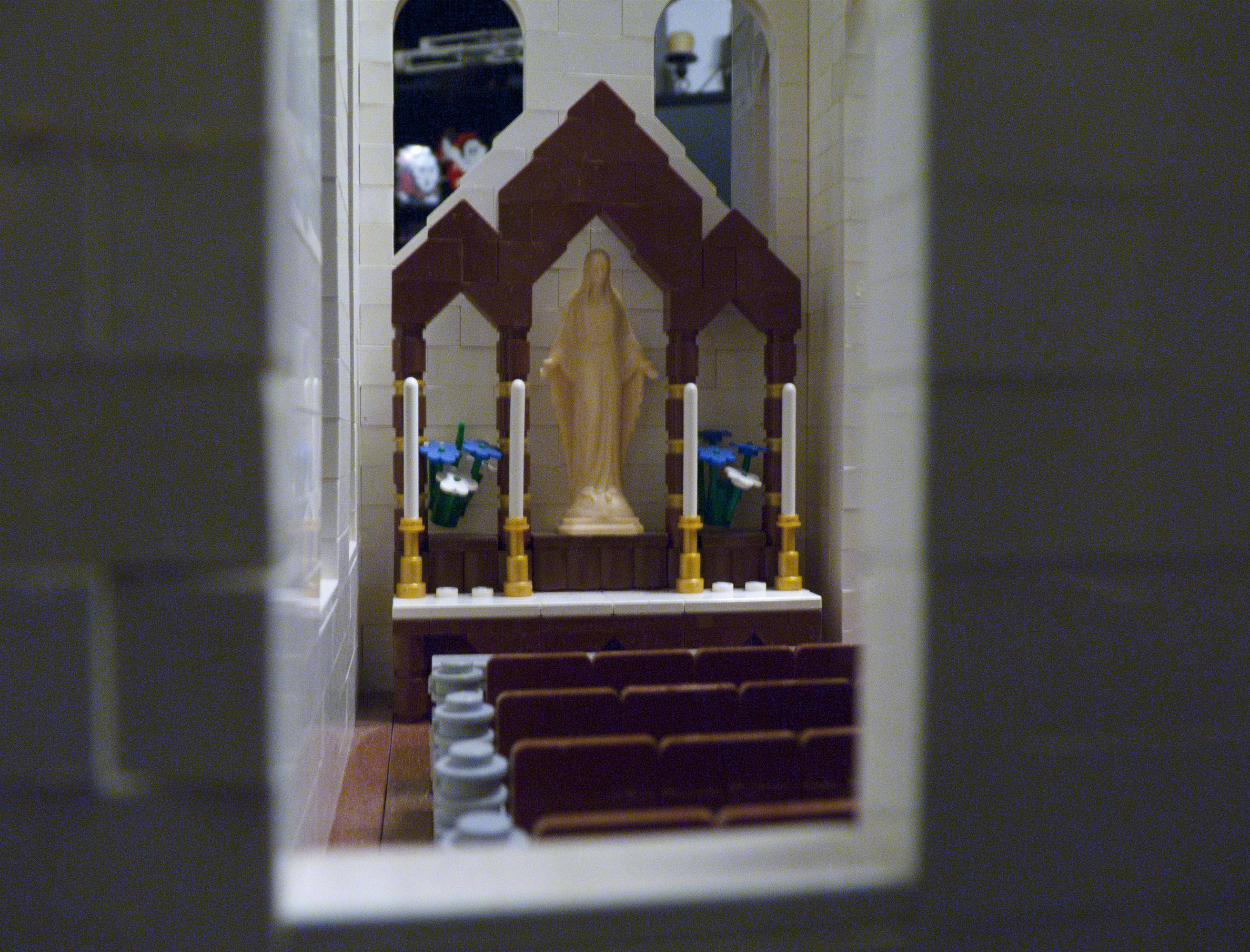 Here is a Lego cathedral that I've been working on for a few years. : lego